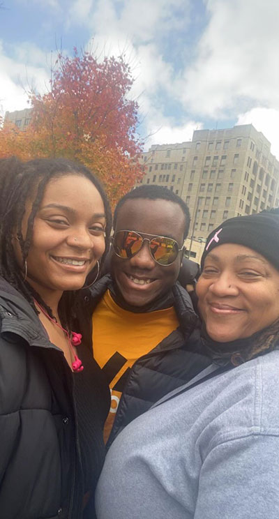 Yolanda's Story | Breast Cancer Patient Stories | Henry Ford Health ...