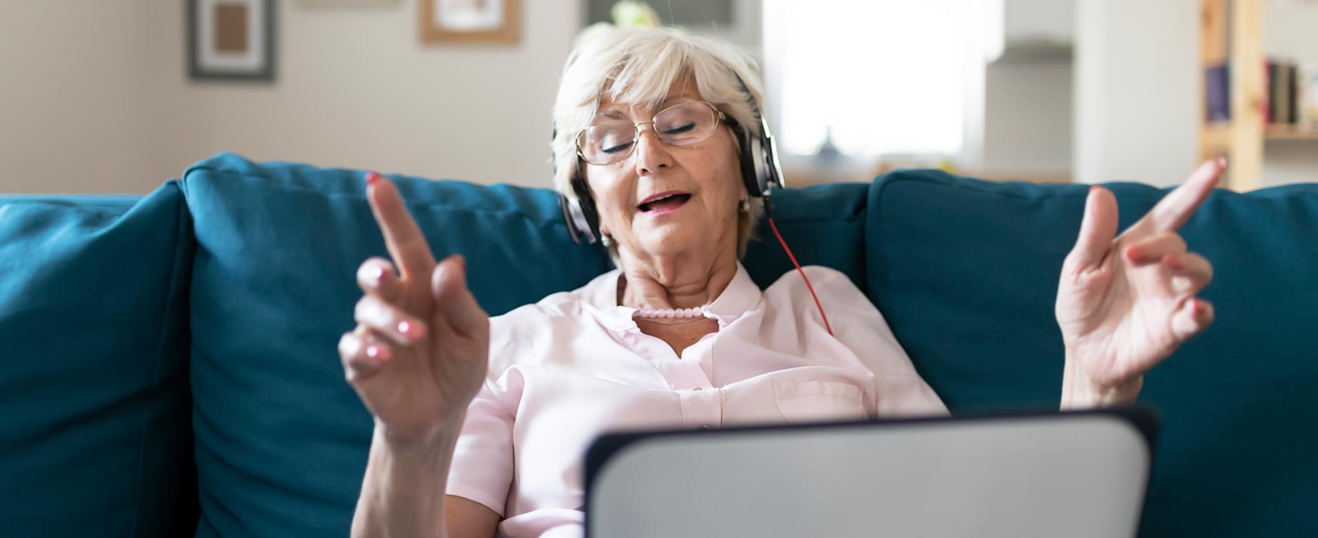 Singing As Therapy: How Song Can Help Improve Your Voice | Henry Ford ...