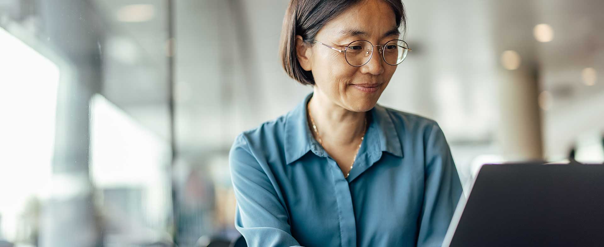 How Prescription Computer Glasses Can Reduce Digital Eye Strain | Henry ...