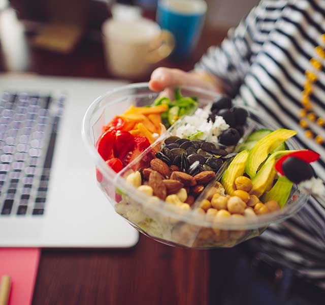 Tips For Balanced Snacking | Henry Ford Health - Detroit, MI