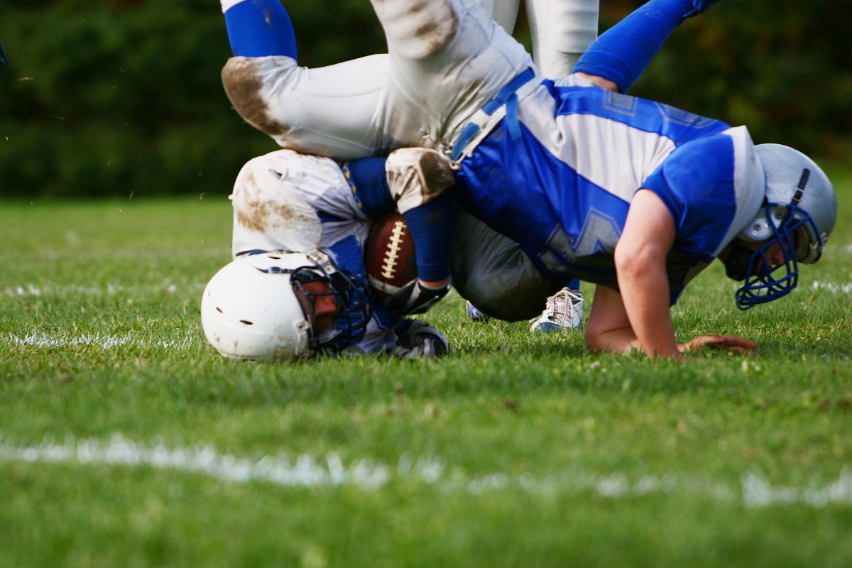 Shoulder dislocation in NFL athletes study | Henry Ford Health ...